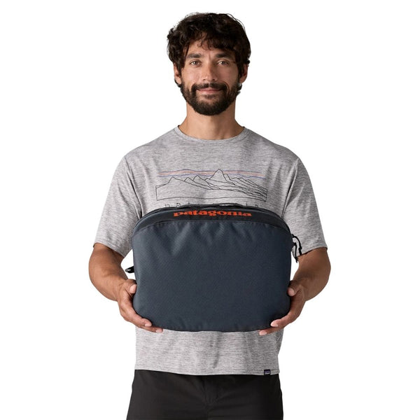 Patagonia Black Hole Cube 14L – Recycled Travel Gear Organizer – Coontail